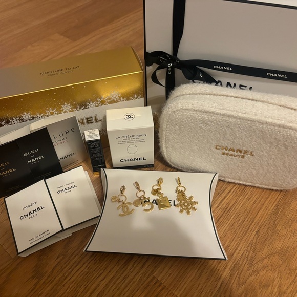 CHANEL | Makeup | New Chanel 224 Holiday Gift Set With Charms | Poshmark